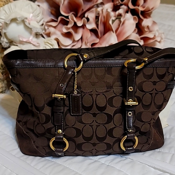 Coach | Bags | Coach Signature Gallery Tote | Poshmark